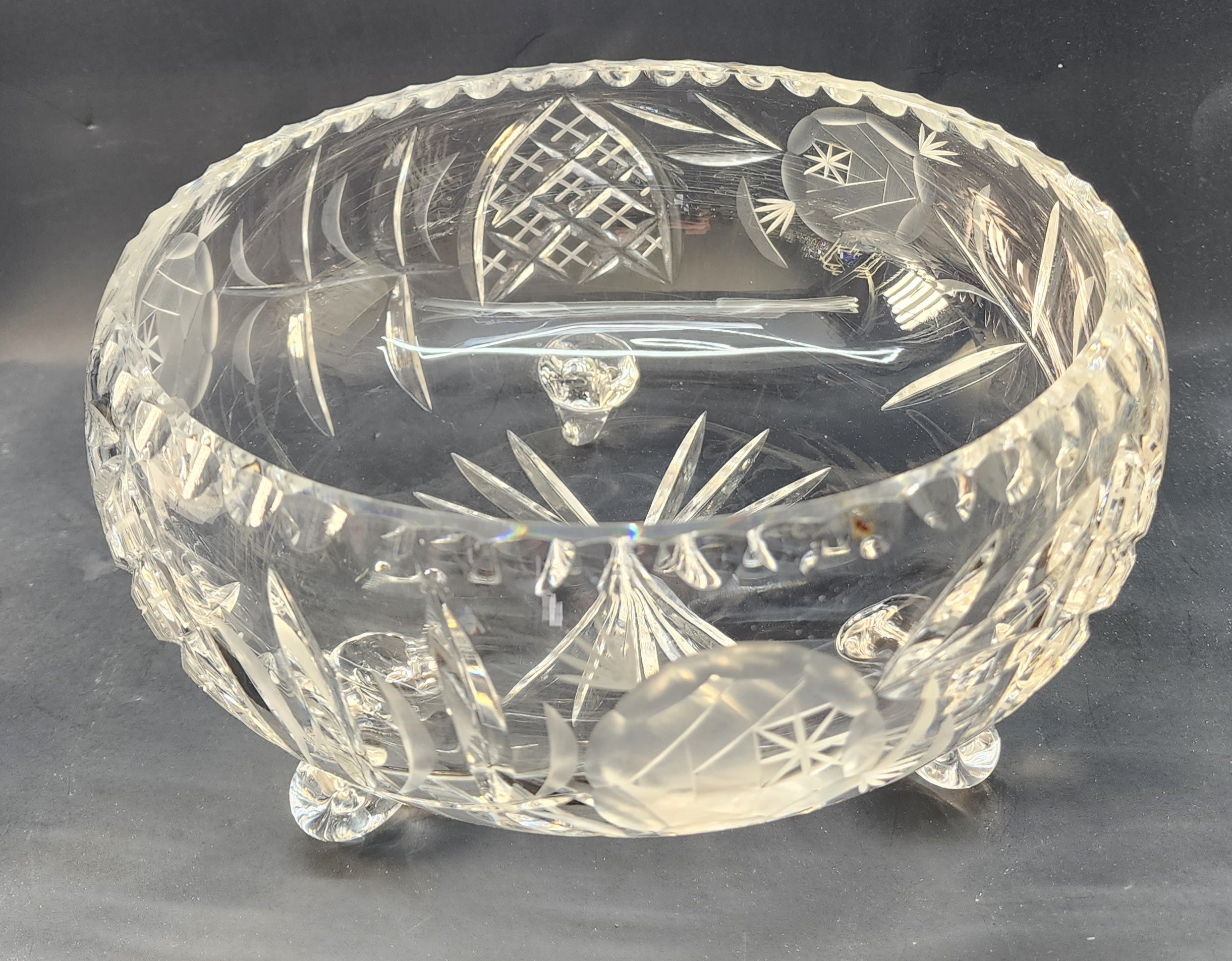 Cut glass 3 leged bowl Hungry vega – O'Rourke Crystal Awards & Gifts