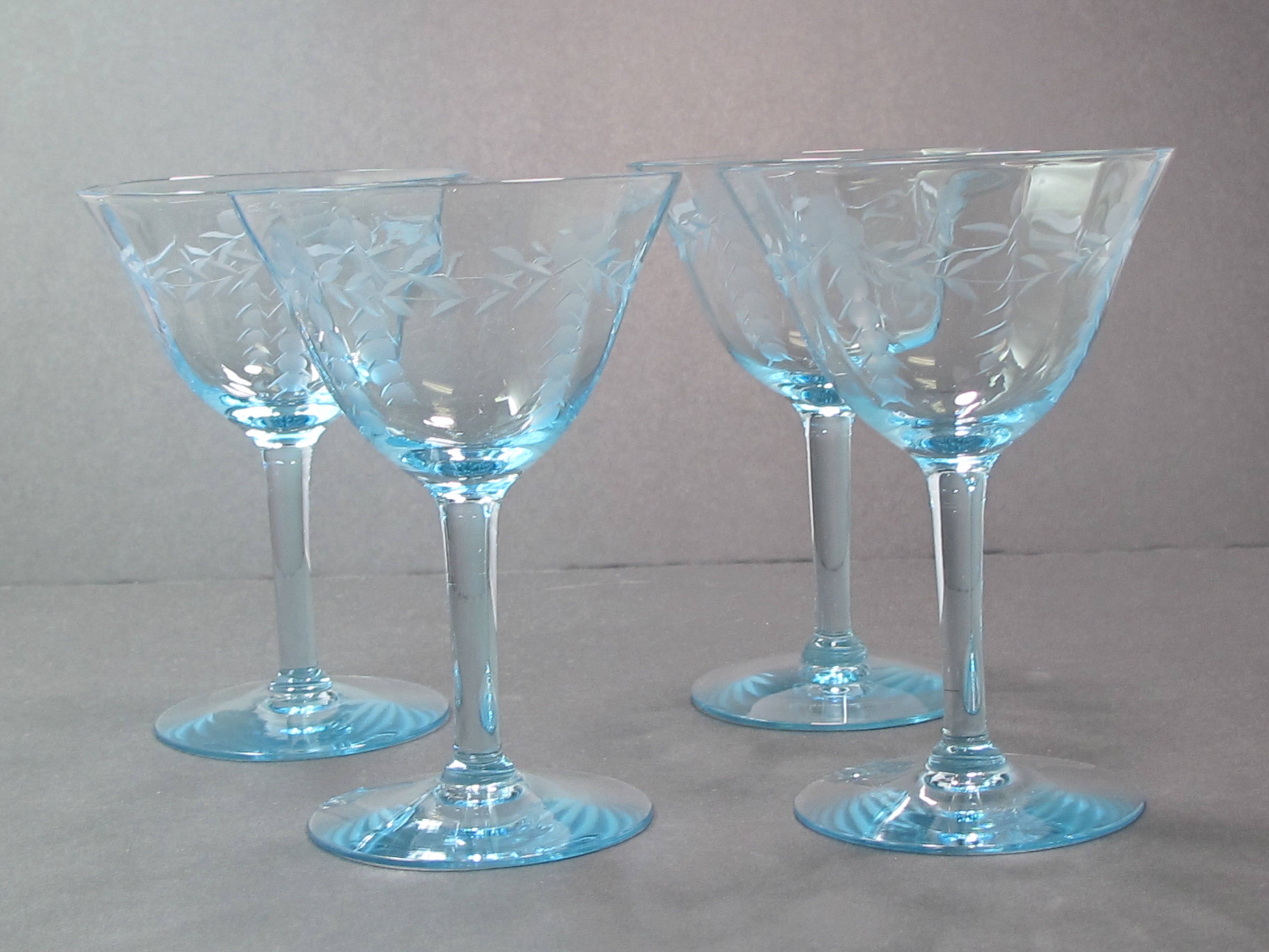 Bryce yellow champagne glasses – O'Rourke Crystal Awards & Gifts