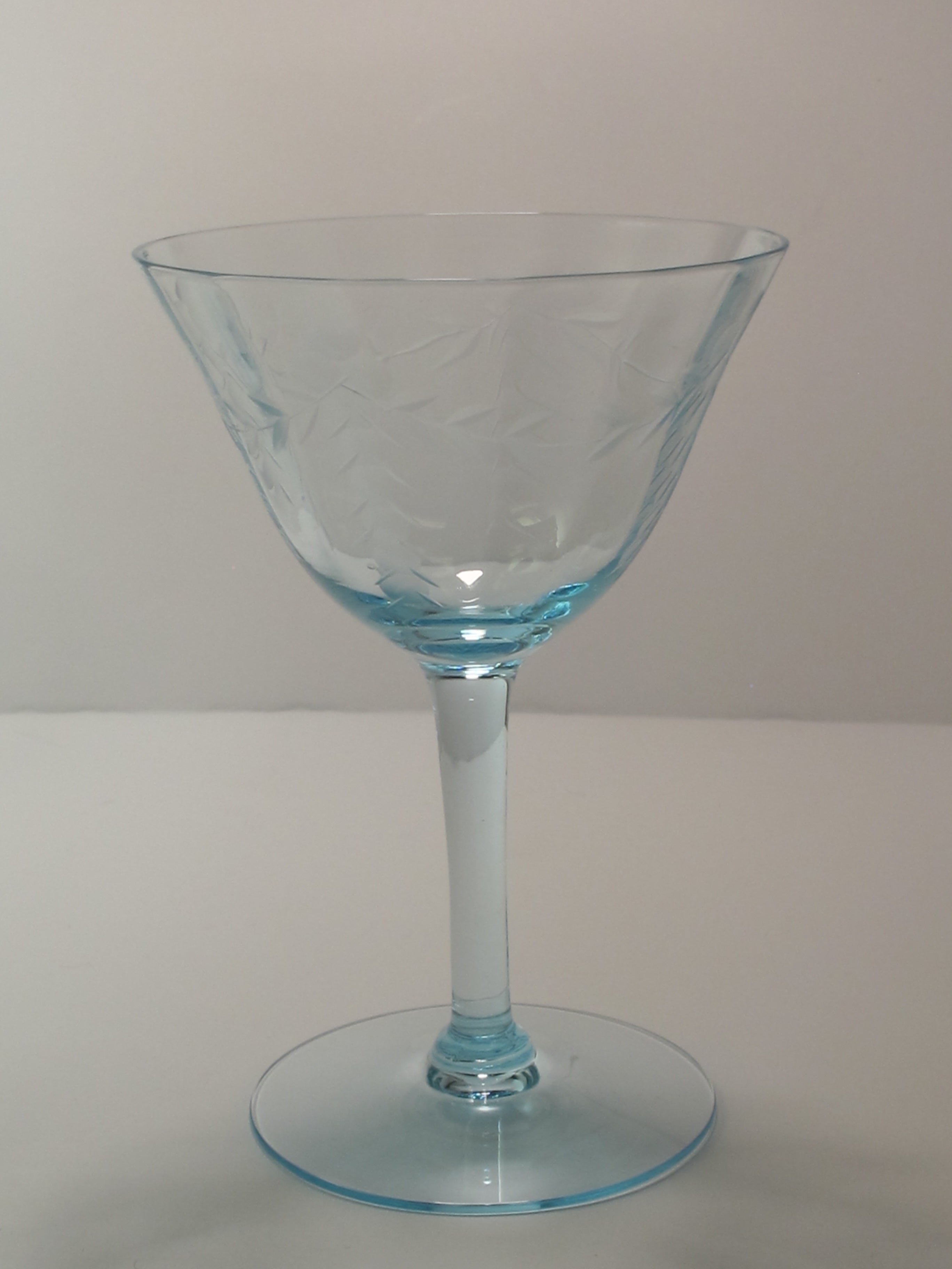 Bryce yellow champagne glasses – O'Rourke Crystal Awards & Gifts